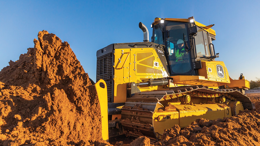 New John Deere 700L, 750L Dozers Enhance Productivity and Operator ...