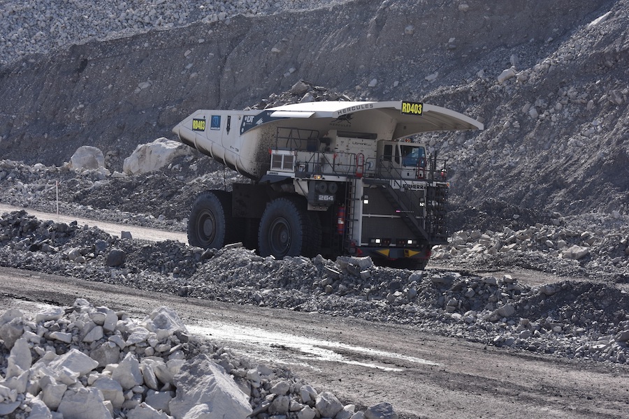 Liebherr Fleet of Five T 264 Mining Trucks Goes to Australia ...