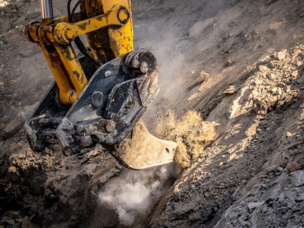 What are the 10 Most Efficient Attachments for Earthmoving Equipment ...